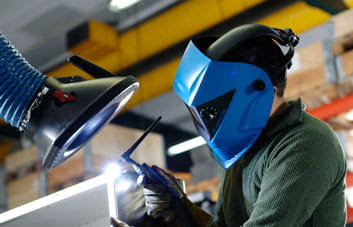 Schweißrauchabsaugung | Schweißen und Brennschneiden | Nederman